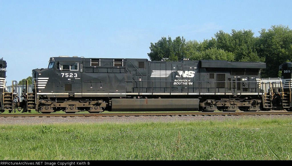 NS 7523